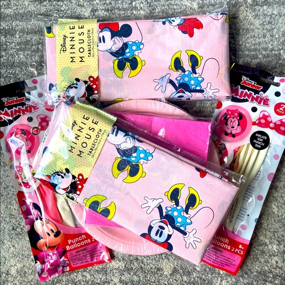 Disney | Party Supplies | New Disney Minnie Mouse Party Decor Minnie ...
